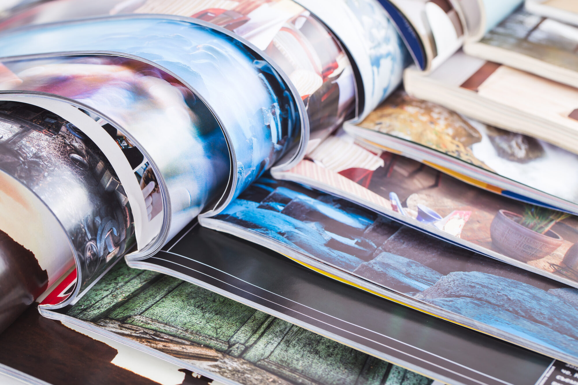 Why Do Colors Look Duller on Paper Than on Screen? | Lithographic ...